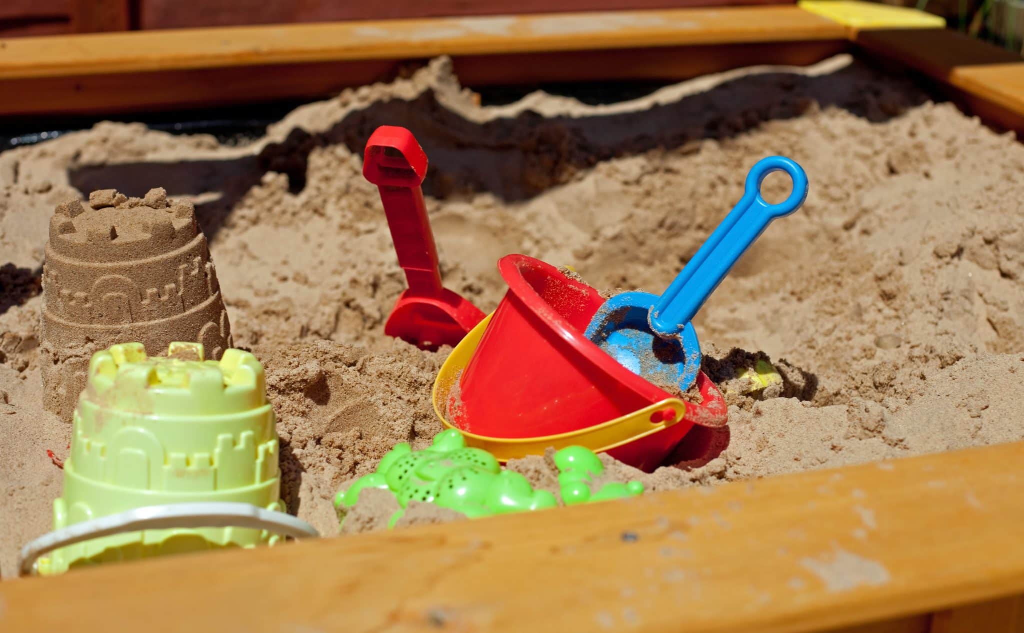 Kids Colourful Play Sand - Black | 15kg - Polybound